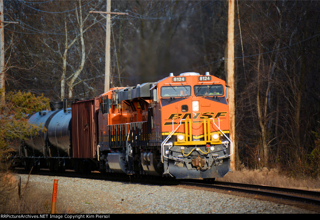 BNSF 8124 CSX Train K038 Crude Oil Loads
